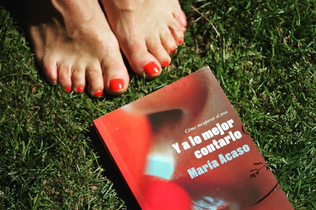 Lanzamiento del libro Y a lo mejor contarlo - Museo de Arte Moderno de ...